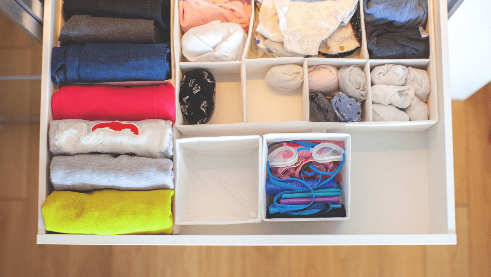 ORGANISING YOUR WARDROBE - HINTS AND TIPS | PODS Moving and Storage